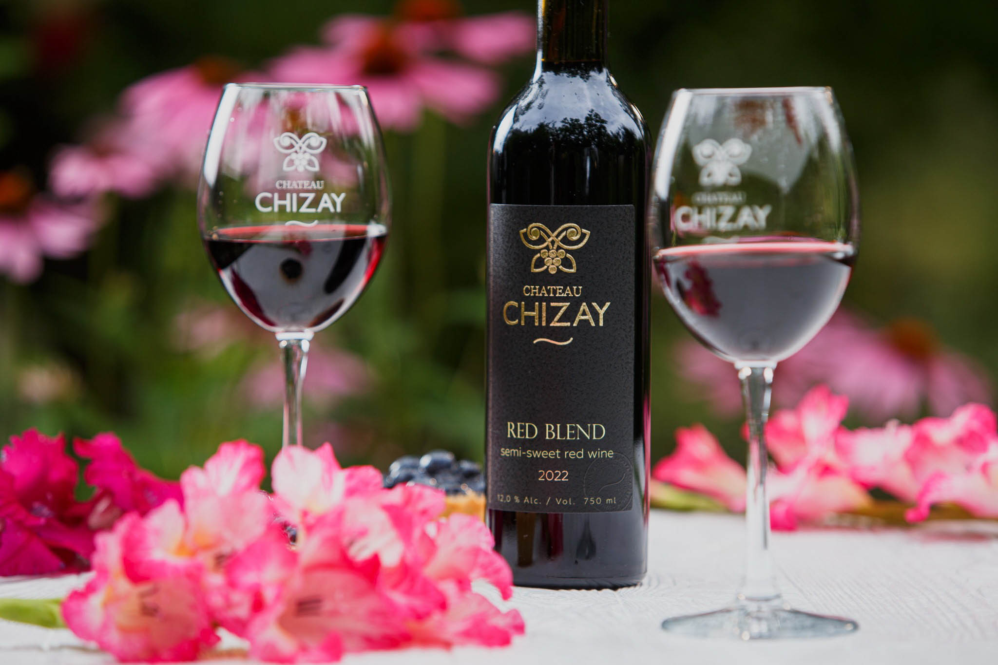 Semi-sweet red wine Red Blend